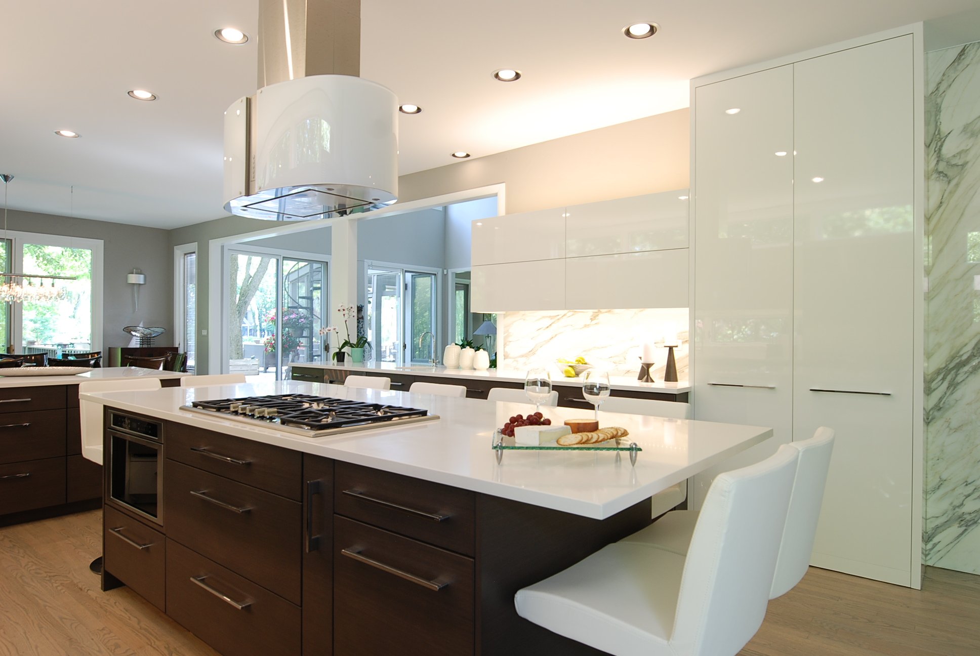 Design Features of a Contemporary Kitchen Remodel